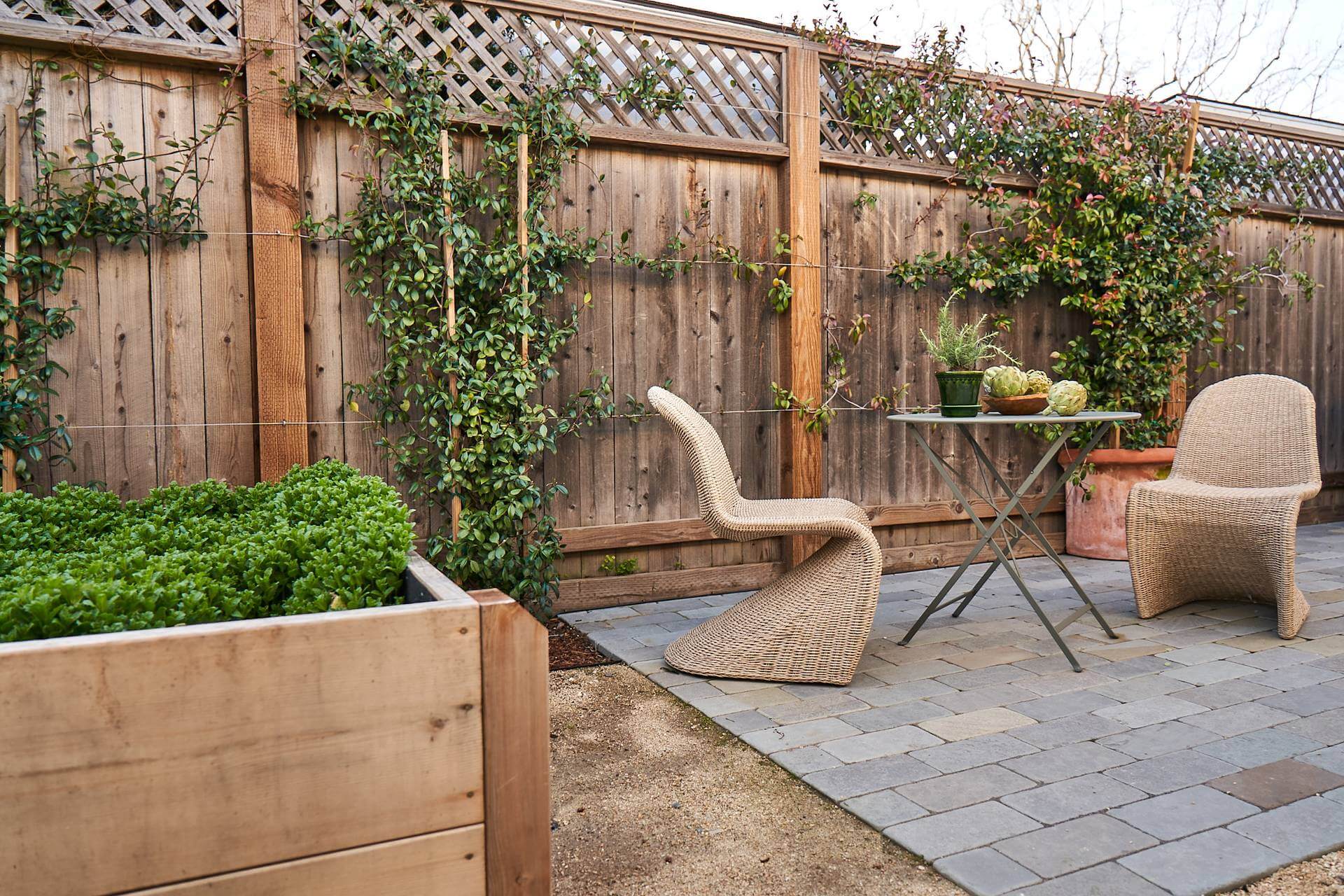 Low-Cost Backyard Fencing Options Starting at $299 Only