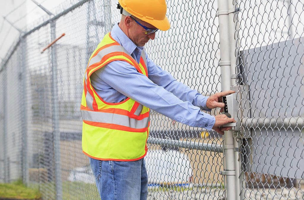 Fencing Jobs Paying $51/hr: No Experience Required – Apply Now